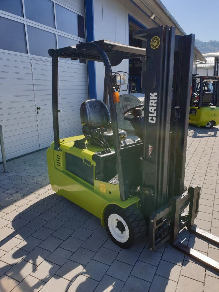 Eckl Gabelstapler Service | Gebrauchtstapler & Mietstapler | Clark ...