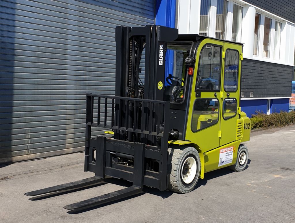 Mietstapler – Gabelstapler u. Lagertechnik Vermietung | Clark GEX 50 ...