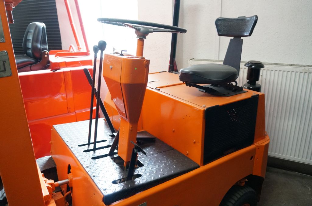 A.S. Kriegel Oldtimer | Takraf DFG1002/NA Dieselstapler Standard Diesel ...