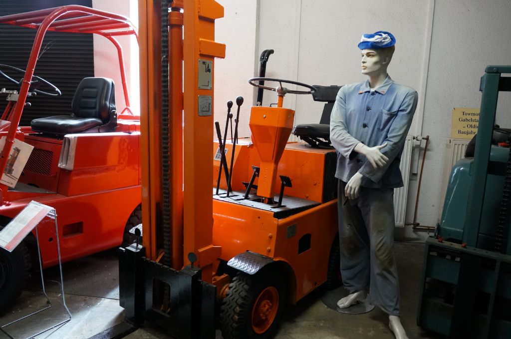 A.S. Kriegel Oldtimer | | Still Mietstapler-Stützpunkt | Frankfurt ...