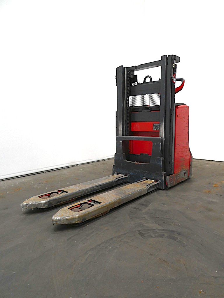 Used Linde D08-1160 Double stacker 800 kg| Used Forklifts by NORTRUCK ...