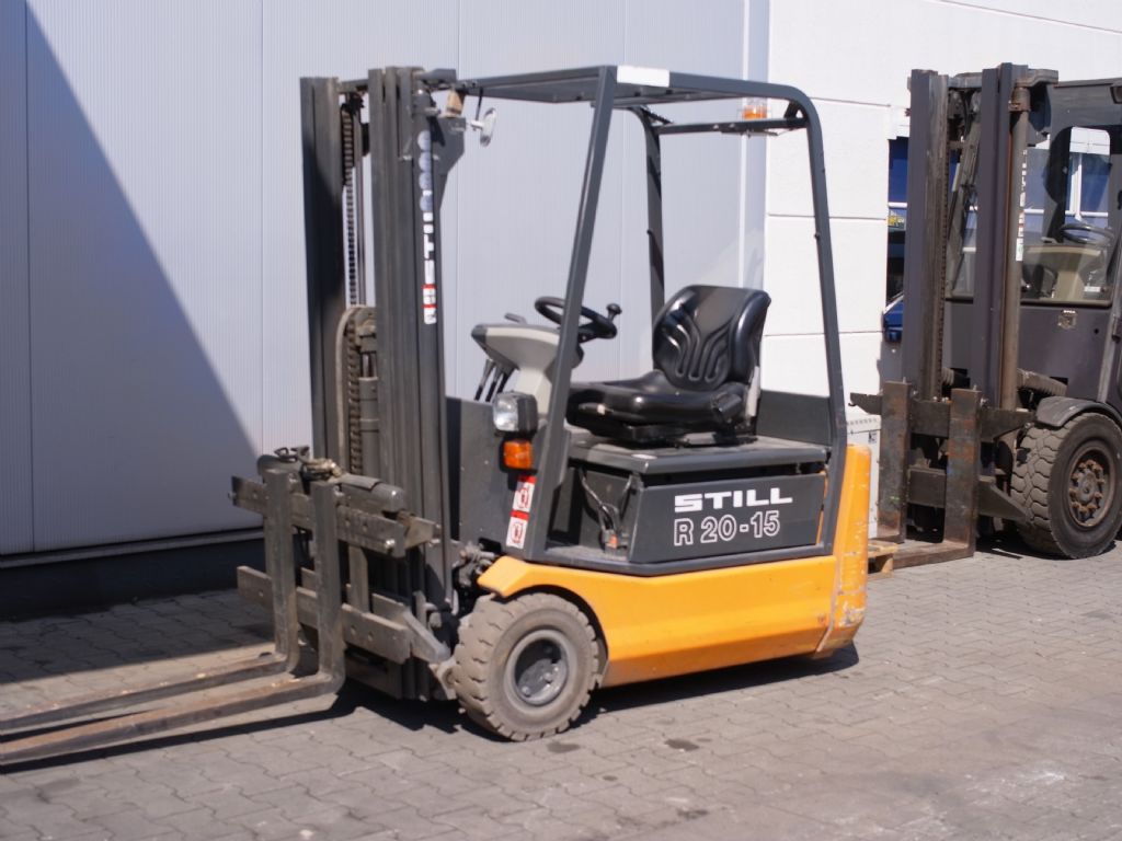 Mietstapler Frankfurt – Teleskopstapler u. Geländestapler Vermietung ...